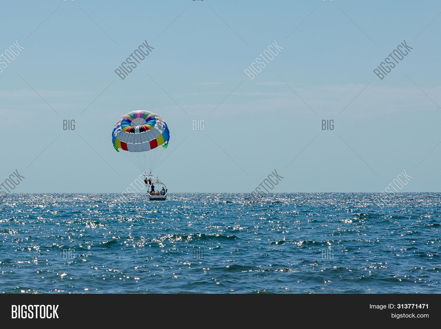 Parasailing Sea Boat Image & Photo (Free Trial) | Bigstock