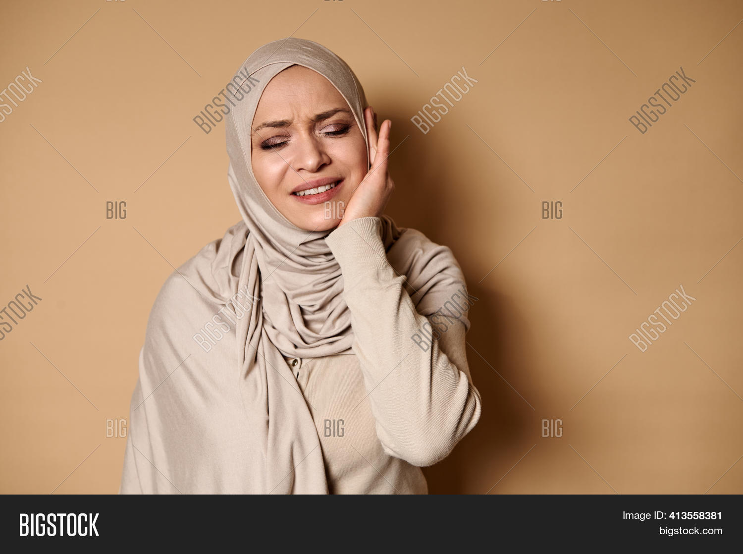 Muslim Woman Strict Image & Photo (Free Trial) | Bigstock