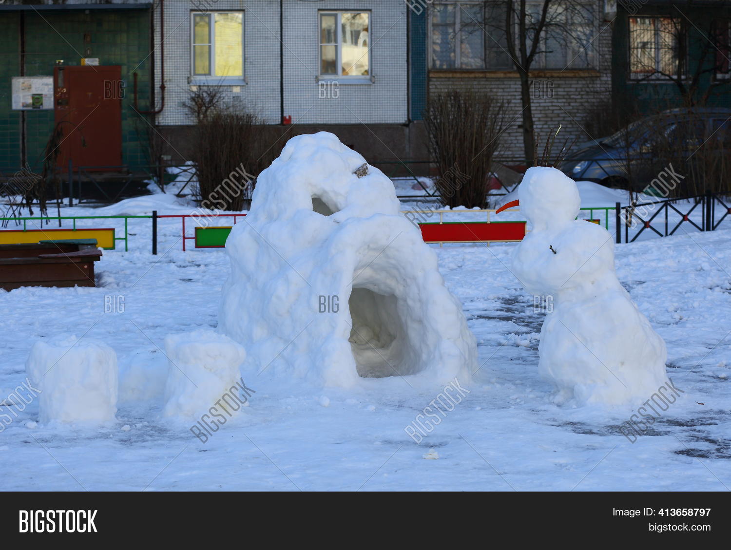 Snowman Snow Cave Image & Photo (Free Trial) | Bigstock