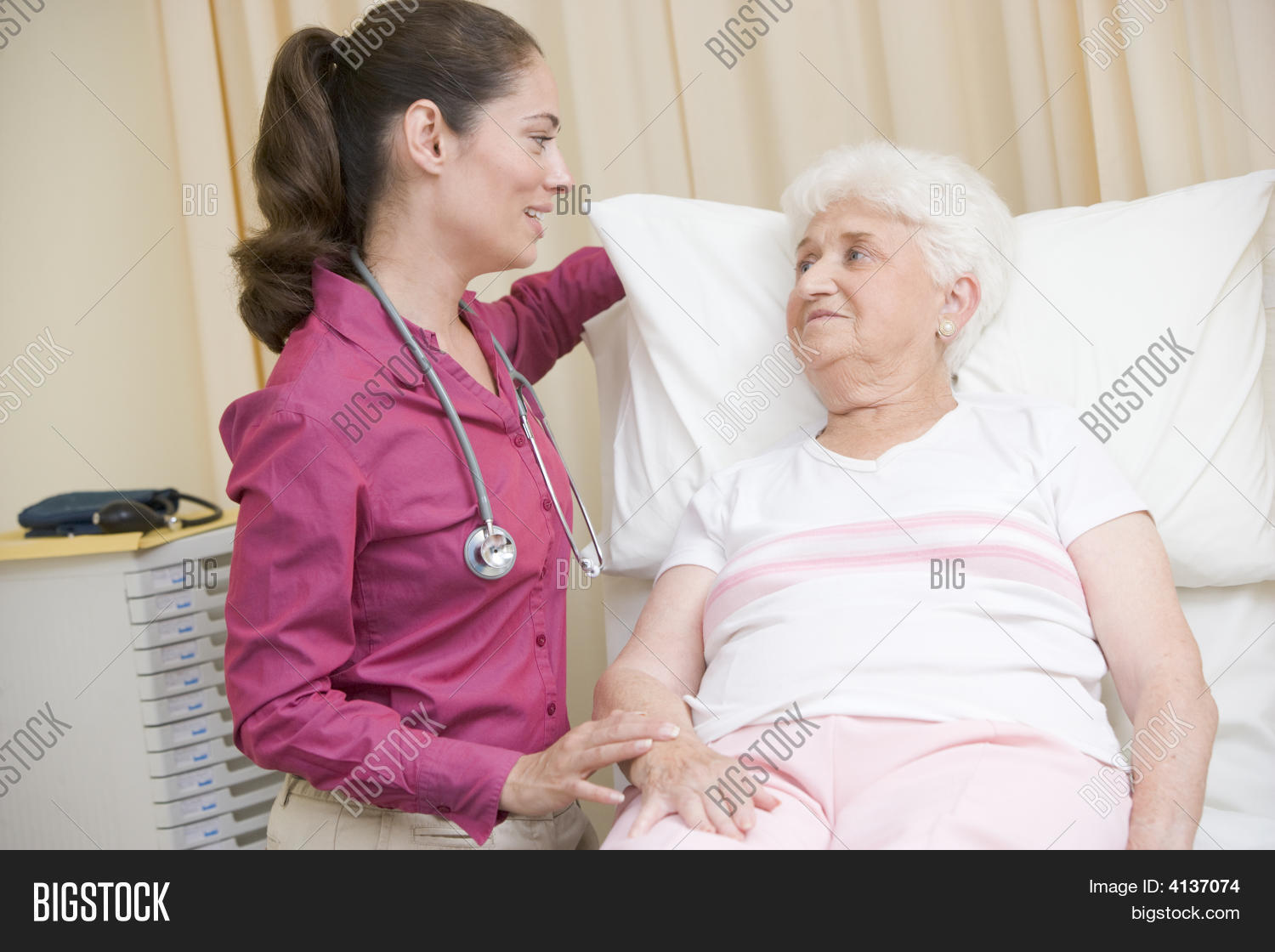 Doctor Giving Checkup Image & Photo (Free Trial) | Bigstock