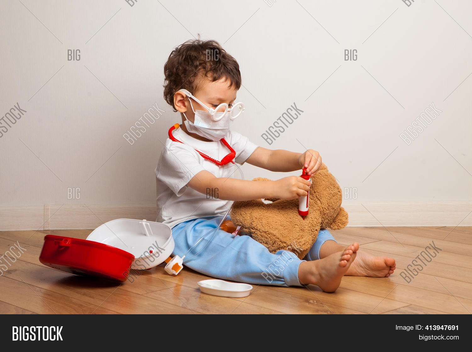 Baby Medical Mask Image & Photo (Free Trial) | Bigstock