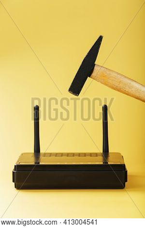 Hammer Hits Wi-fi Image & Photo (Free Trial) | Bigstock
