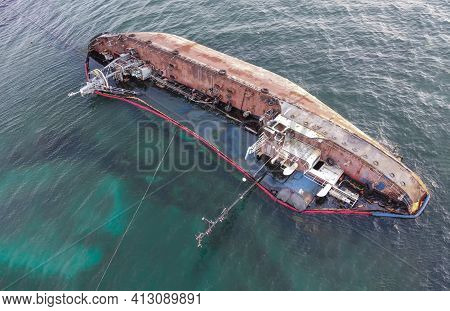 Ship Ran Aground Image & Photo (Free Trial) | Bigstock
