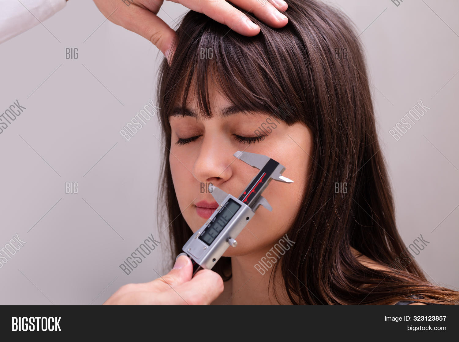 Doctor Measuring Image & Photo (Free Trial) | Bigstock