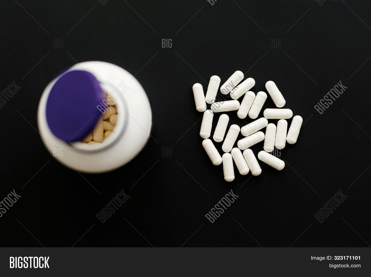 Magnesium Capsules Image & Photo (Free Trial) | Bigstock