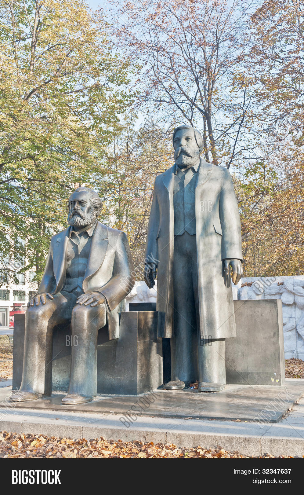 Statue Karl Marx Image & Photo (Free Trial) | Bigstock