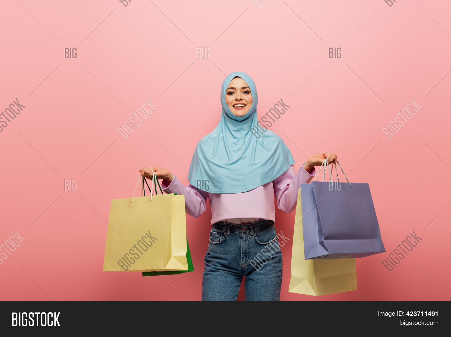 Happy Arabian Woman Image & Photo (Free Trial) | Bigstock