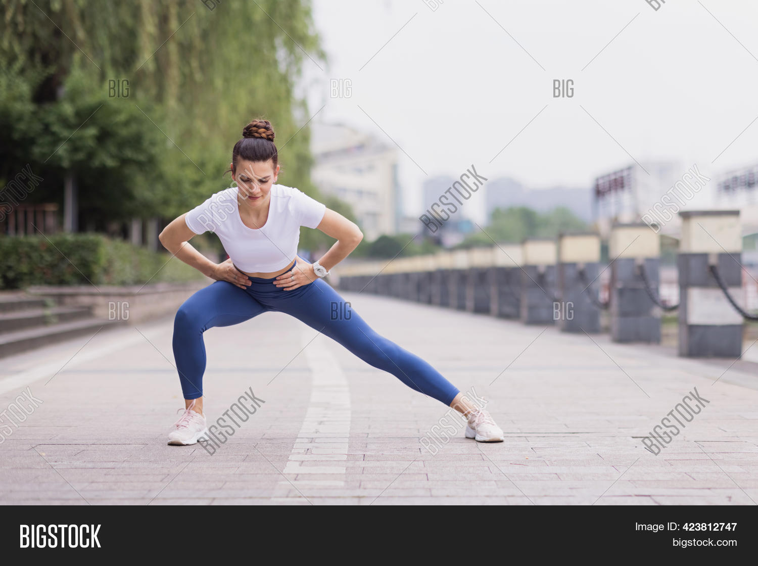 Runner Stretching Image & Photo (Free Trial) | Bigstock