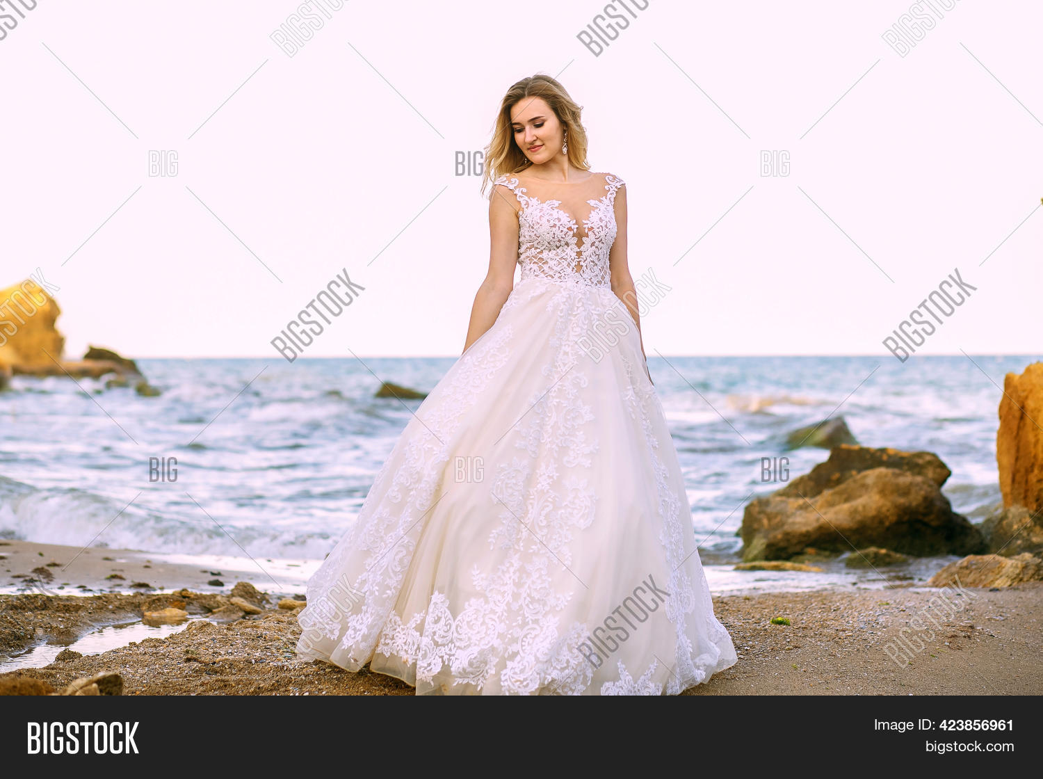 Beautiful Bride White Image & Photo (Free Trial) | Bigstock