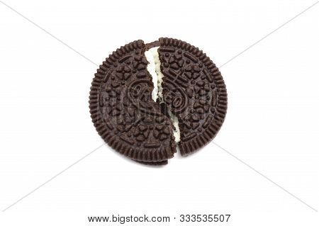 Single Oreo Biscuits Image & Photo (Free Trial) | Bigstock