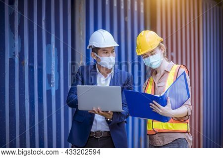 Manager Dock Worker Image & Photo (Free Trial) | Bigstock