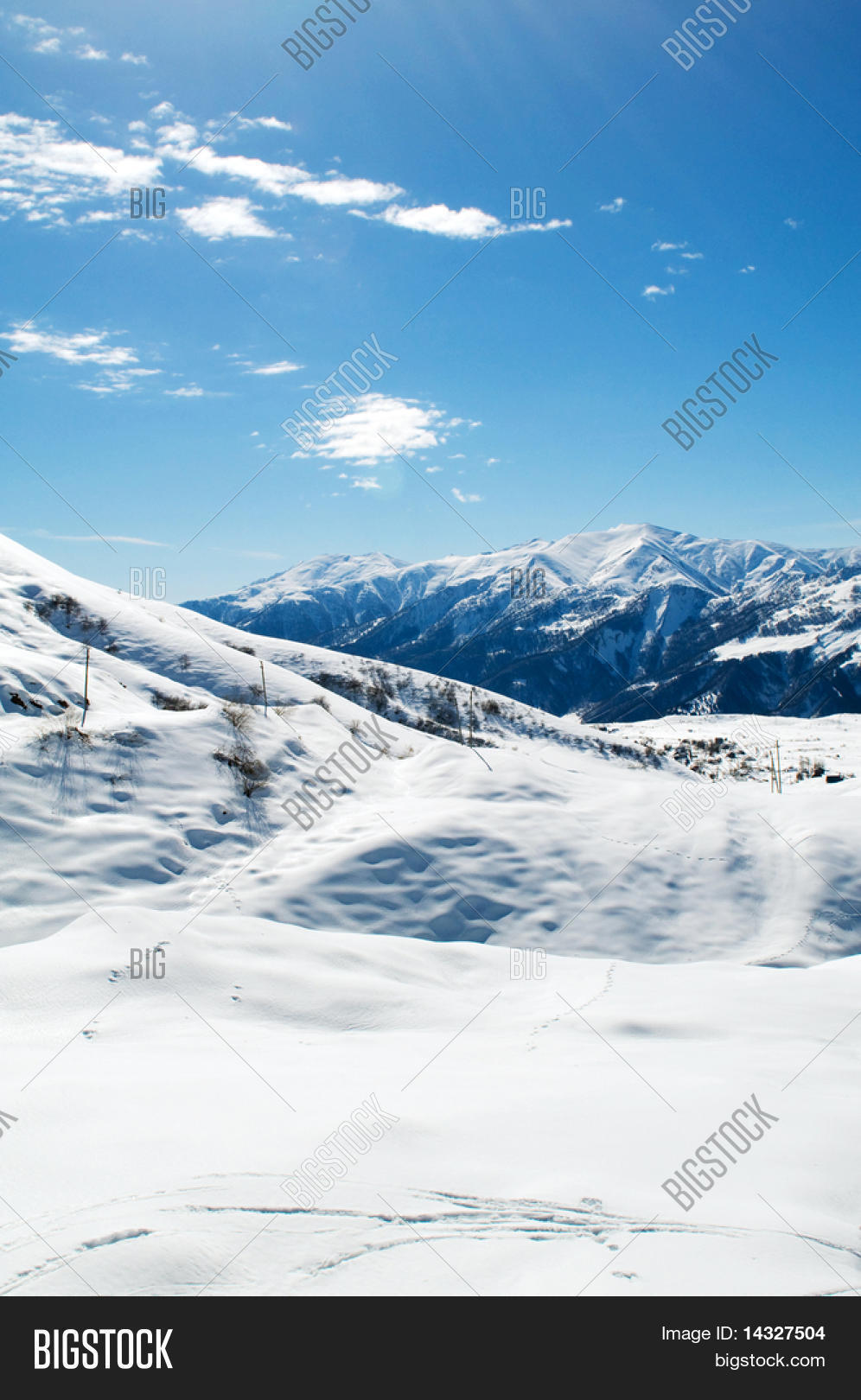 Imagen y foto Altas Montañ Con (prueba gratis) | Bigstock