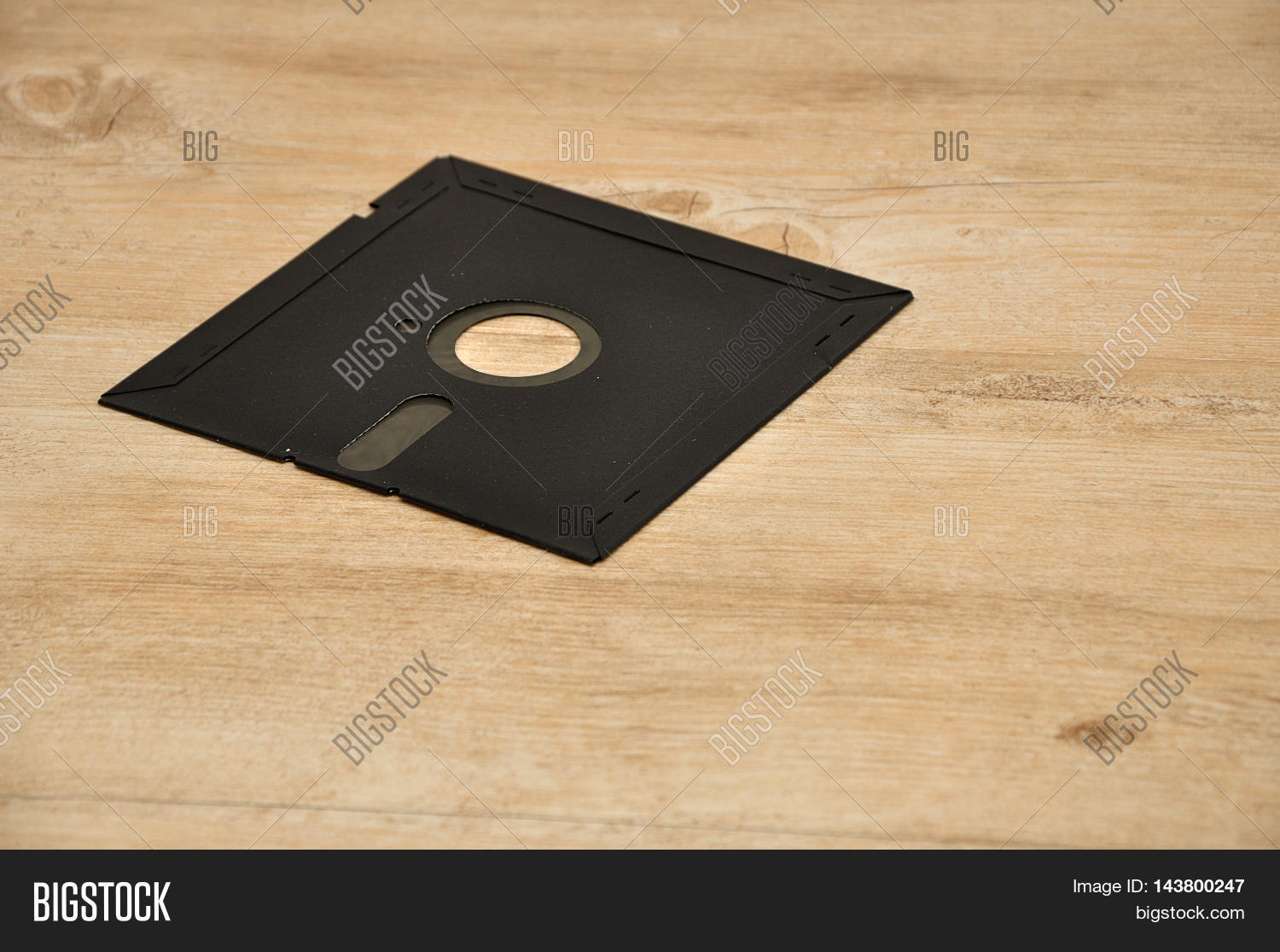 Stiffy Disc On Wooden Image & Photo (Free Trial) | Bigstock