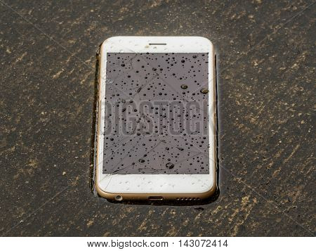 Damage Wet Smart Phone Image & Photo (Free Trial) | Bigstock