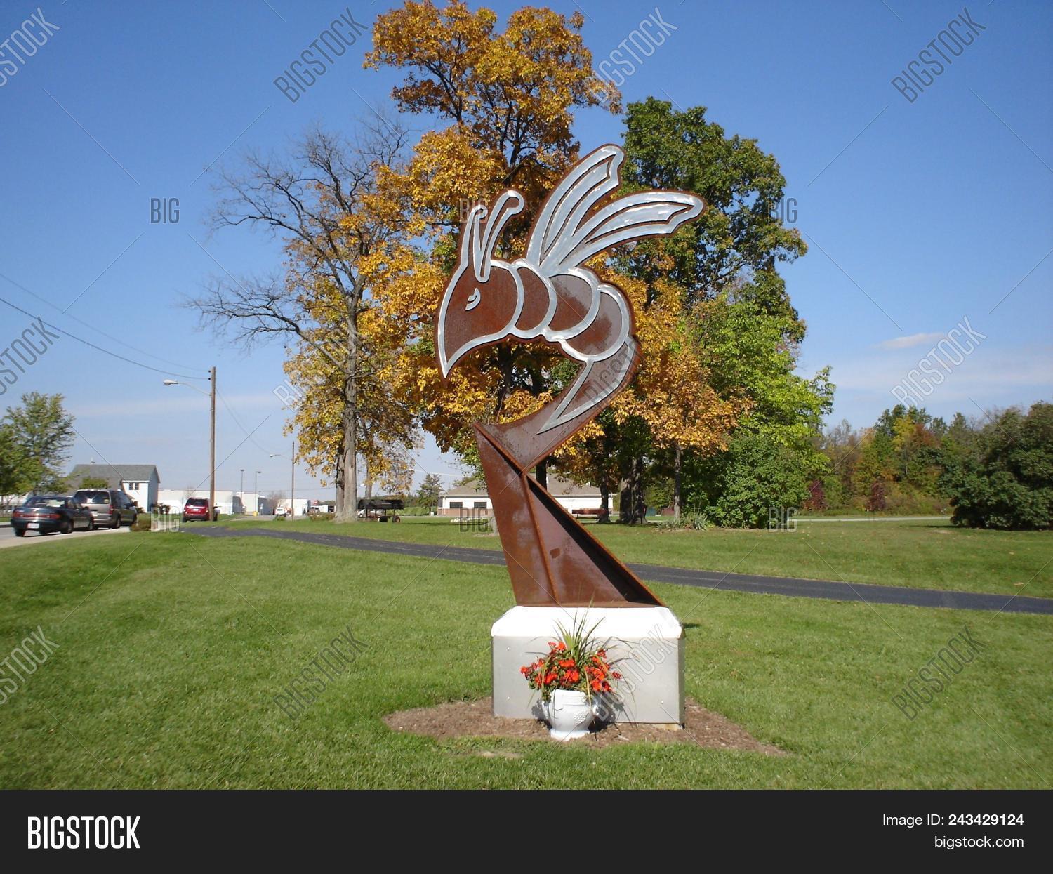 Statue Defiance Image & Photo (Free Trial) | Bigstock