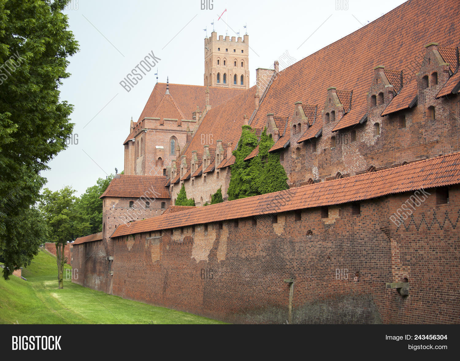 Built 13th Century Image & Photo (Free Trial) | Bigstock