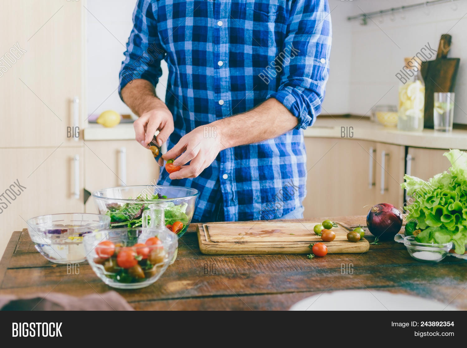 Imagen y foto Man Cooking Healthy (prueba gratis) | Bigstock