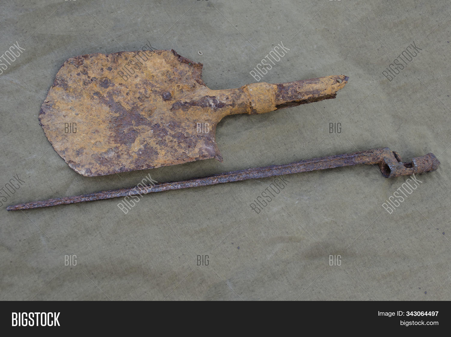 Old Ancient Shovel Image & Photo (Free Trial) | Bigstock