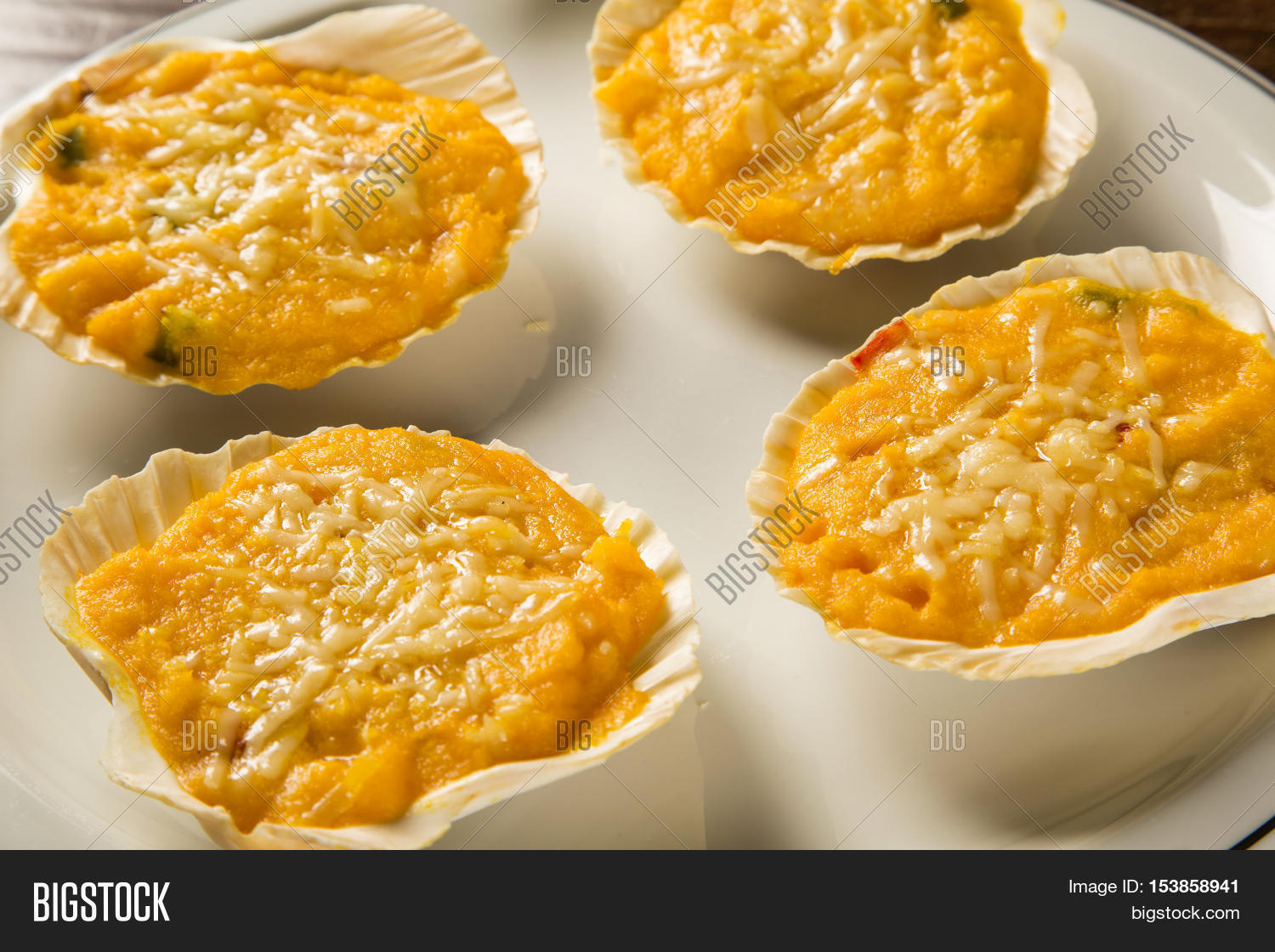 Siri Food Portion Lime Image & Photo (Free Trial) | Bigstock