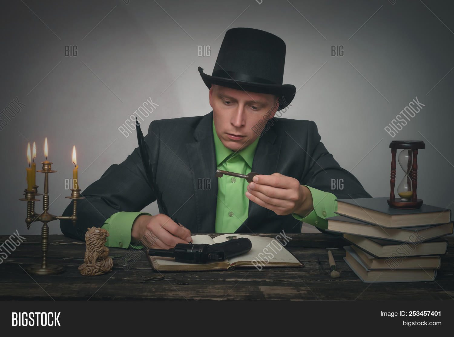 Detective Agent Image & Photo (Free Trial) | Bigstock