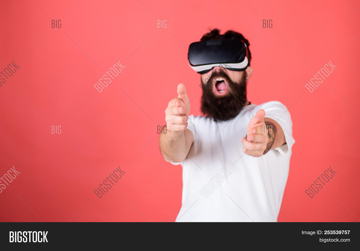 Shooting Gallery Vr. Image & Photo (Free Trial) | Bigstock