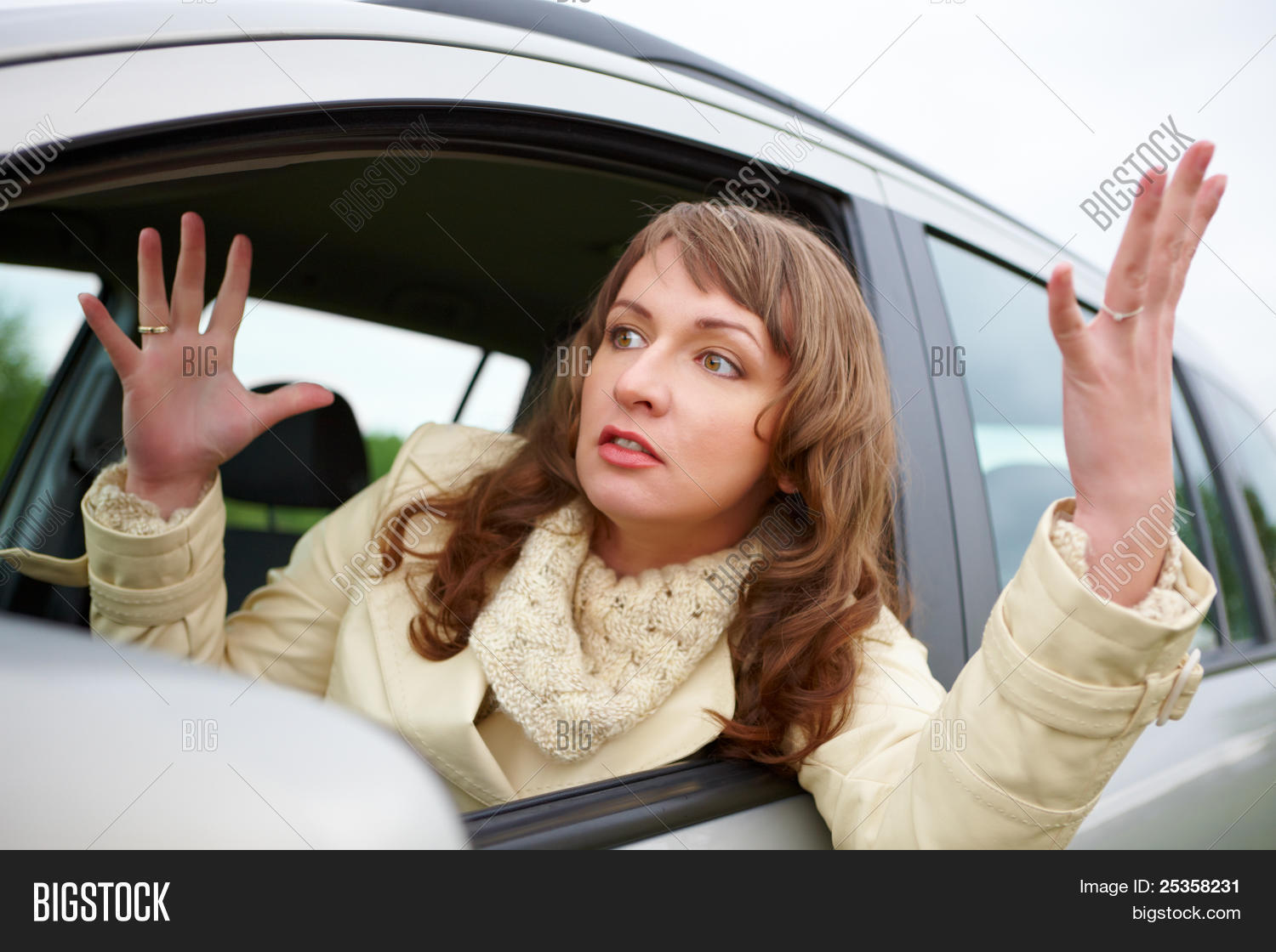 Angry Young Woman Image & Photo (Free Trial) | Bigstock