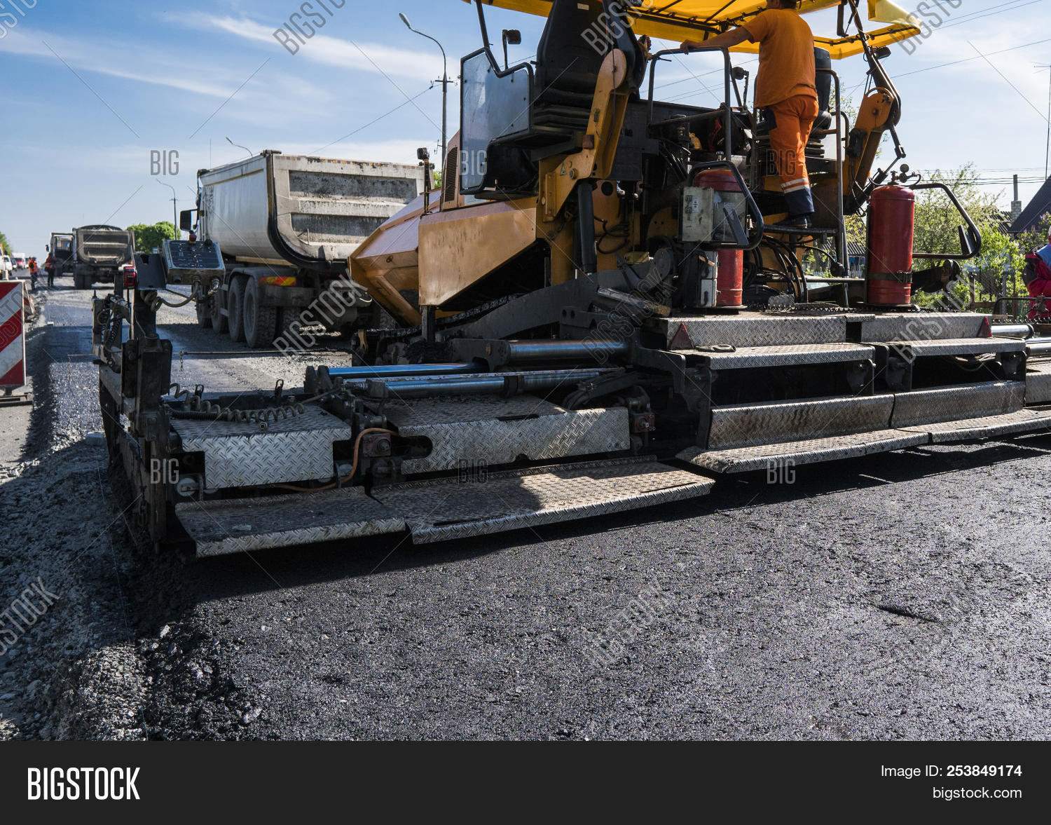 Worker Operating Image & Photo (Free Trial) | Bigstock