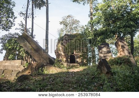 Cambodia Anlong Veng Image & Photo (Free Trial) | Bigstock