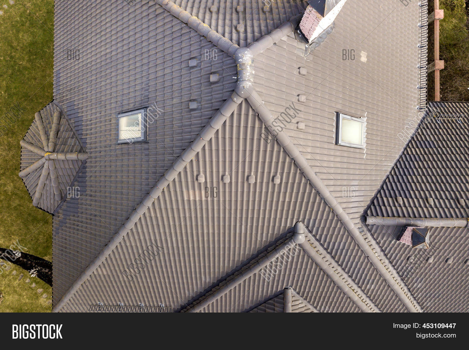Aerial View House Roof Image & Photo (Free Trial) | Bigstock