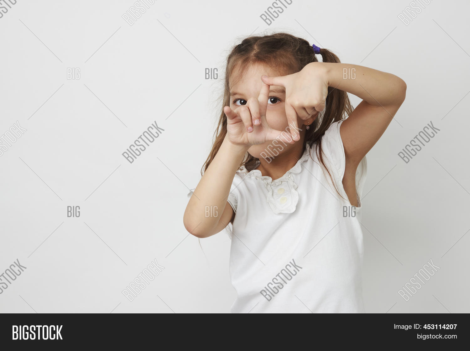 Little Girl Framing Image & Photo (Free Trial) | Bigstock