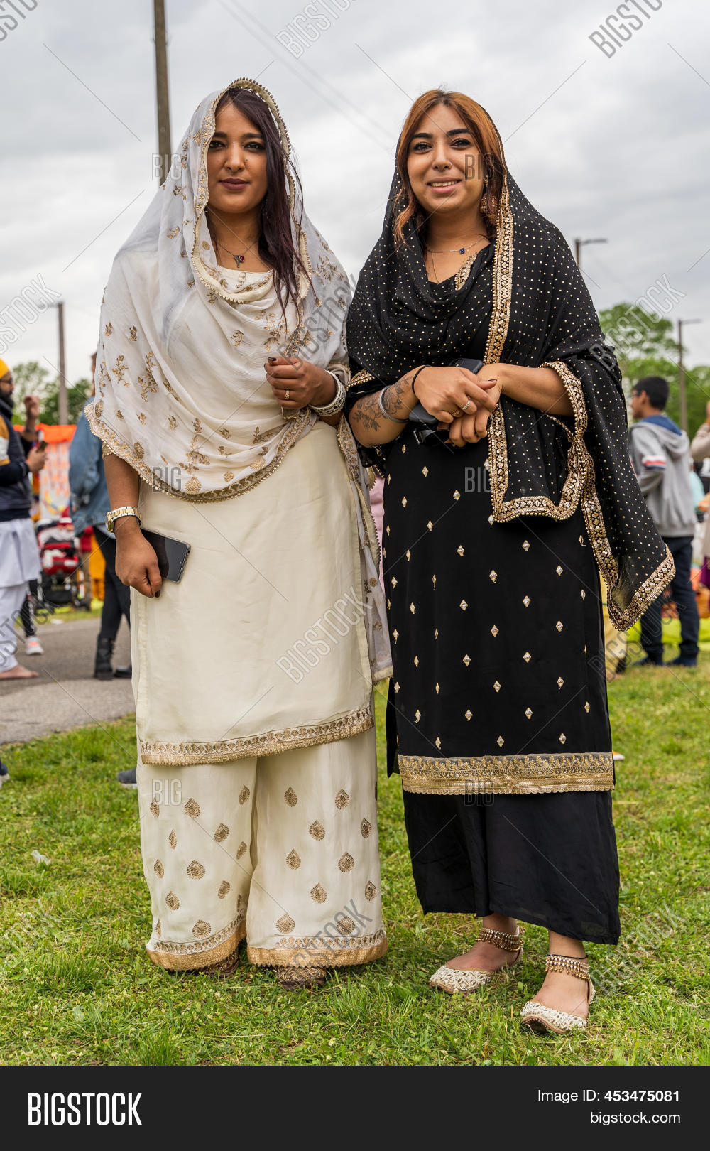 Young Women Sikh Image & Photo (Free Trial) | Bigstock