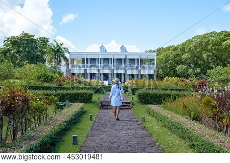 Le Chateau De Bel Image & Photo (Free Trial) | Bigstock