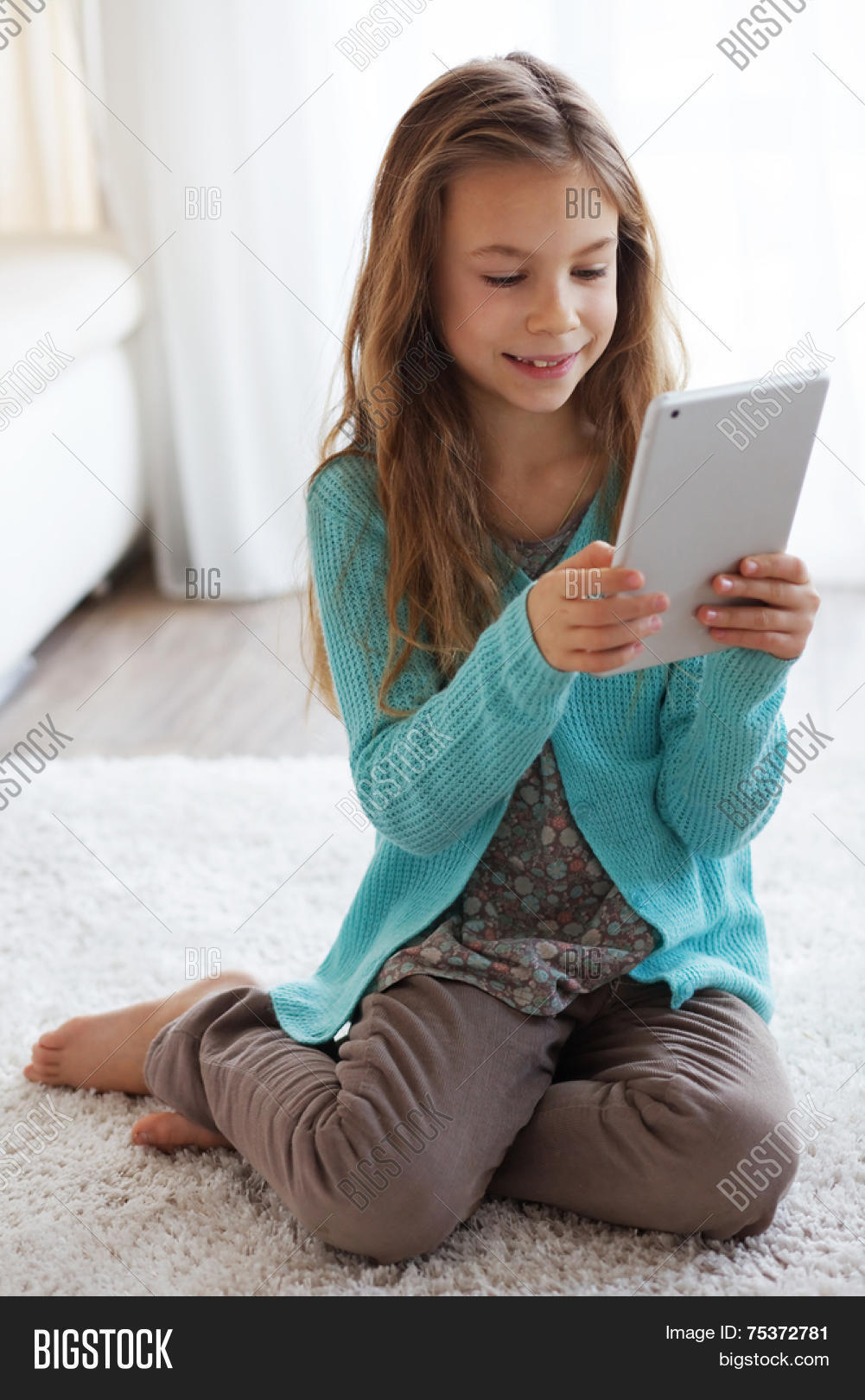 Child Playing On Ipad Image & Photo (Free Trial) | Bigstock