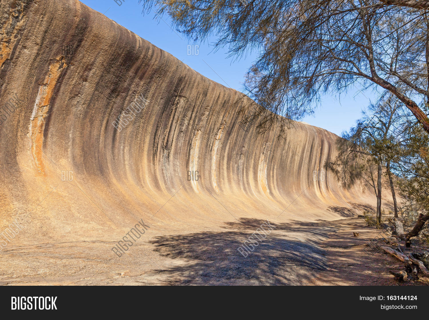 Wave Rock Near Hyden Image & Photo (Free Trial) | Bigstock