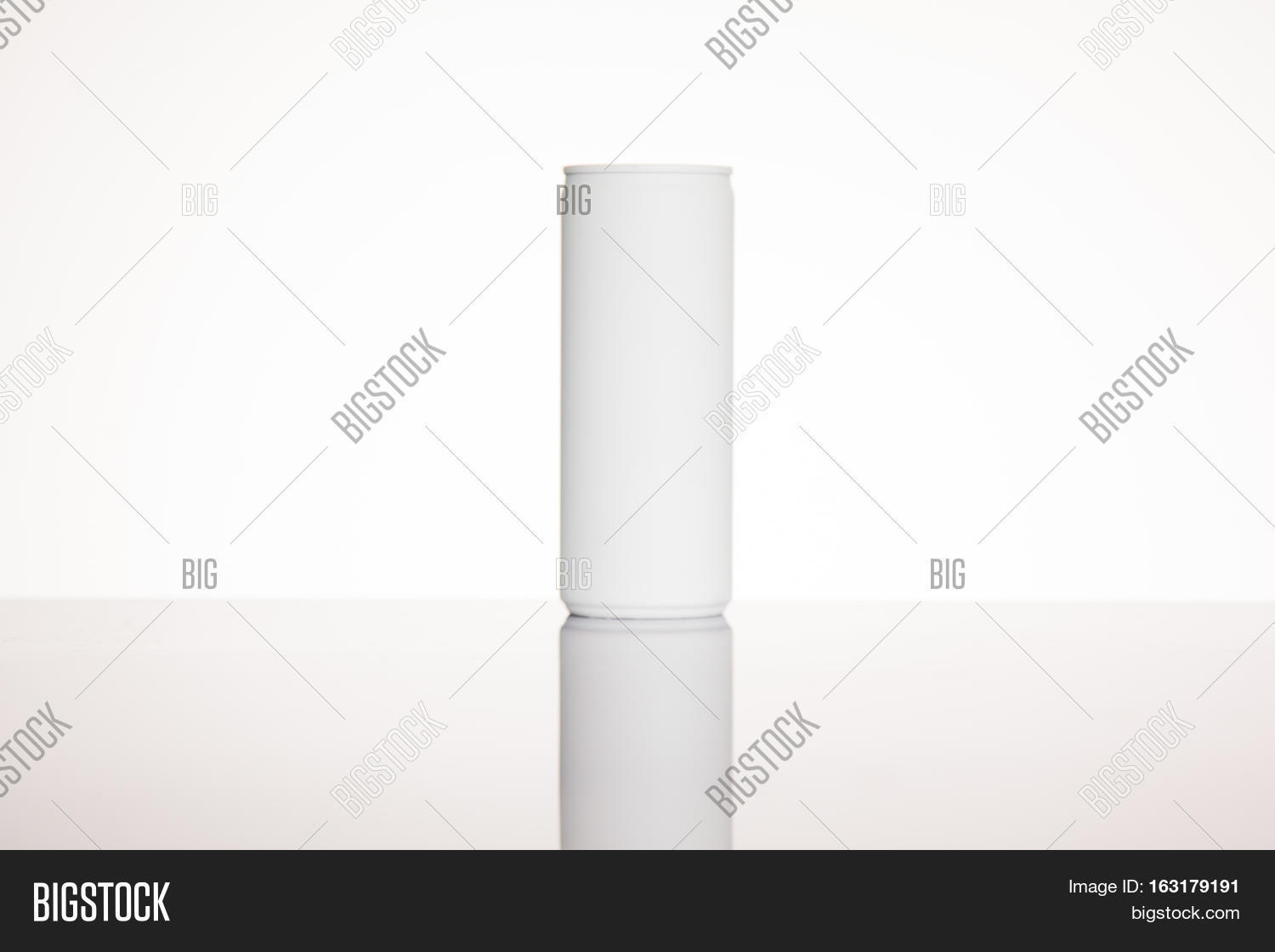 Blank Can On White Image & Photo (Free Trial) | Bigstock