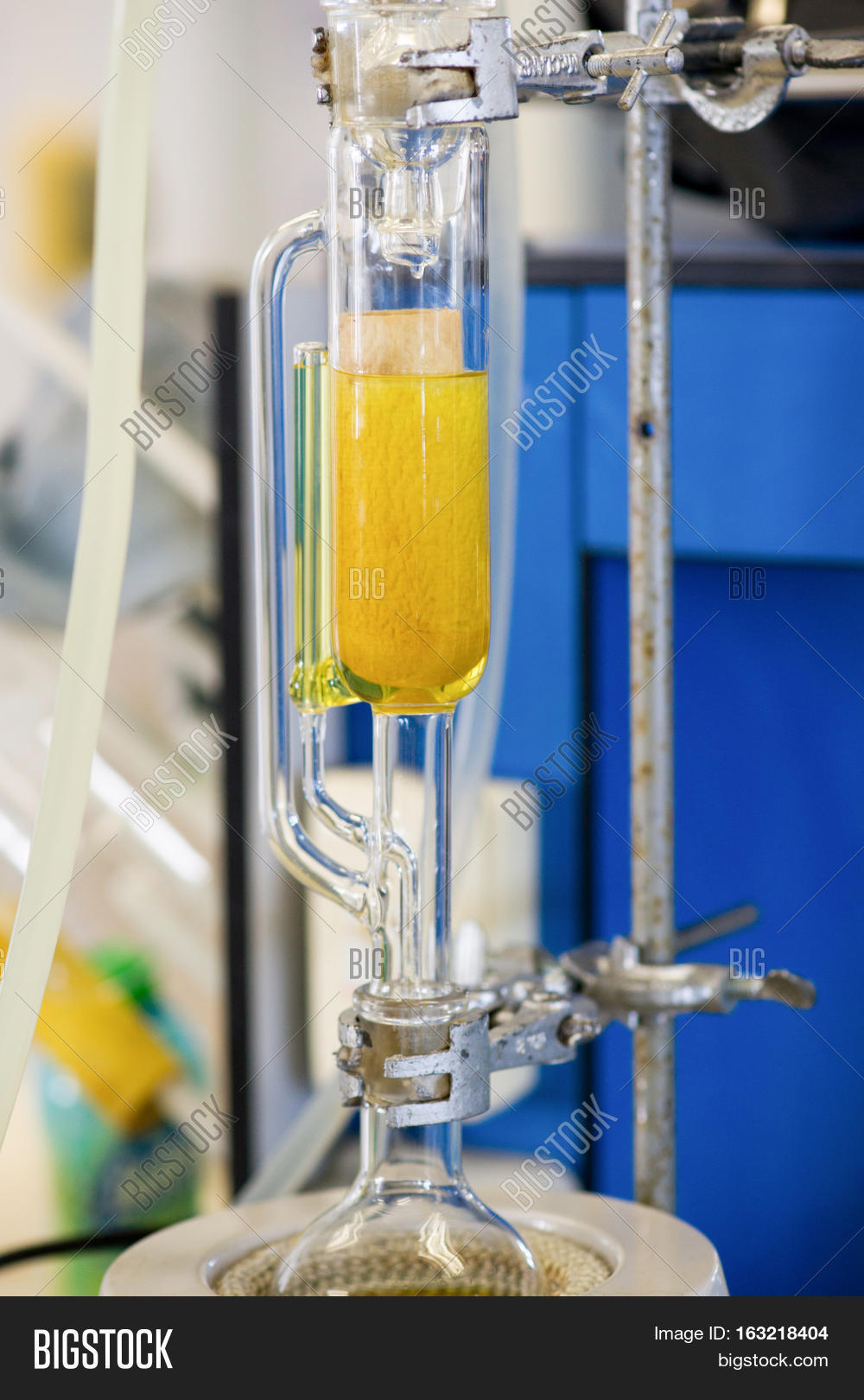 Soxhlet Extractor. Image & Photo (Free Trial) | Bigstock