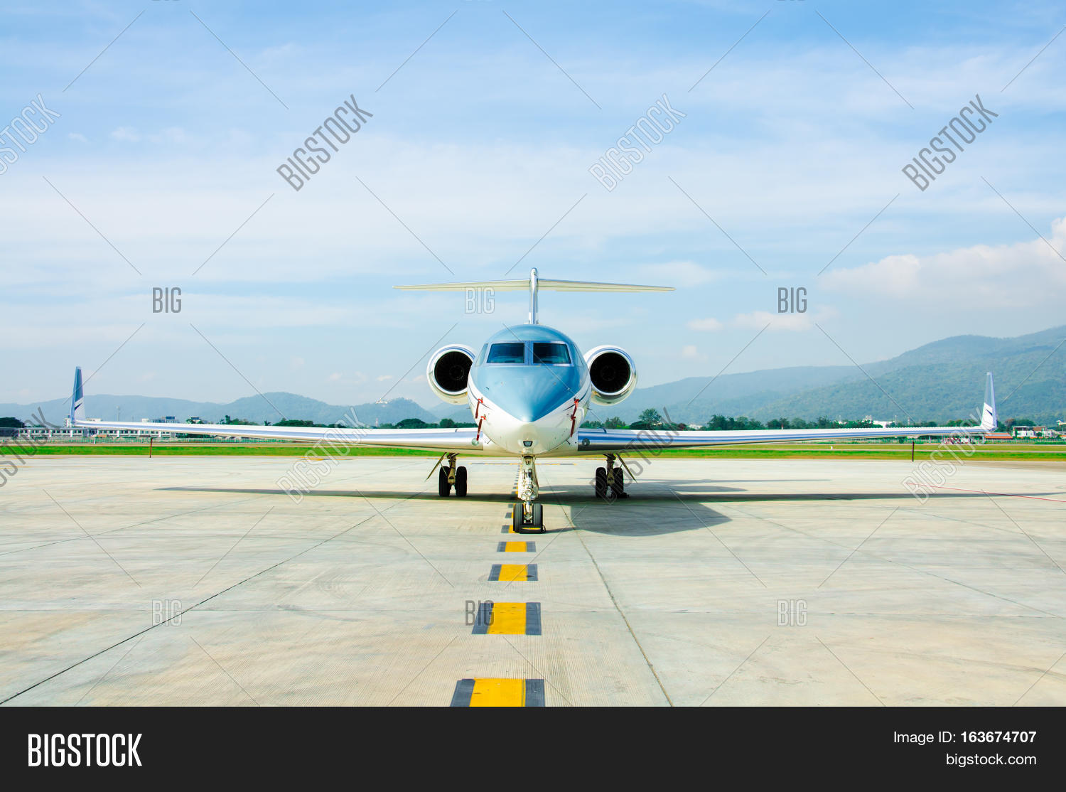 Small Airplane Image & Photo (Free Trial) | Bigstock