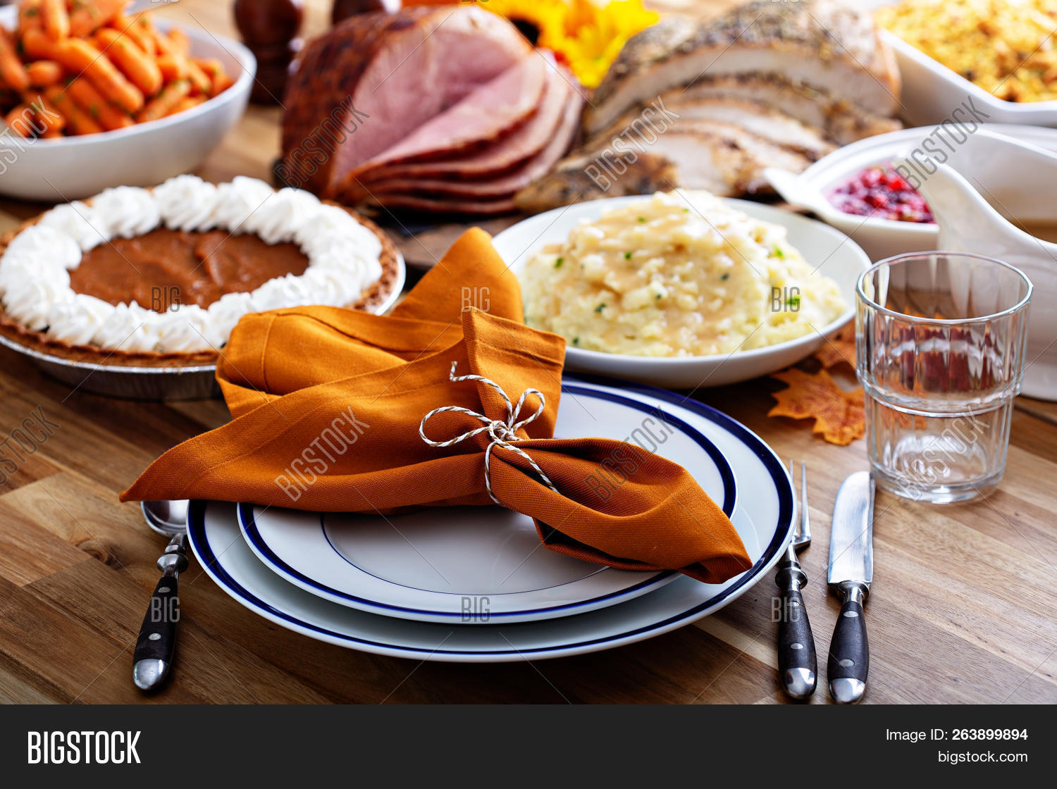 Thanksgiving Table Image & Photo (Free Trial) | Bigstock