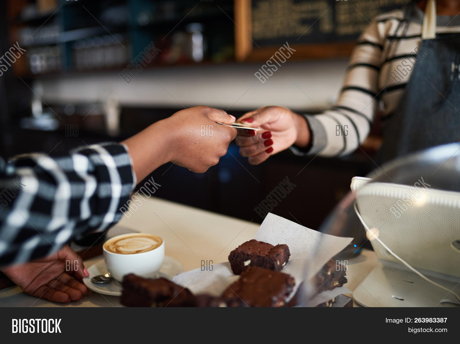 Cafe Customer Paying Image & Photo (Free Trial) | Bigstock