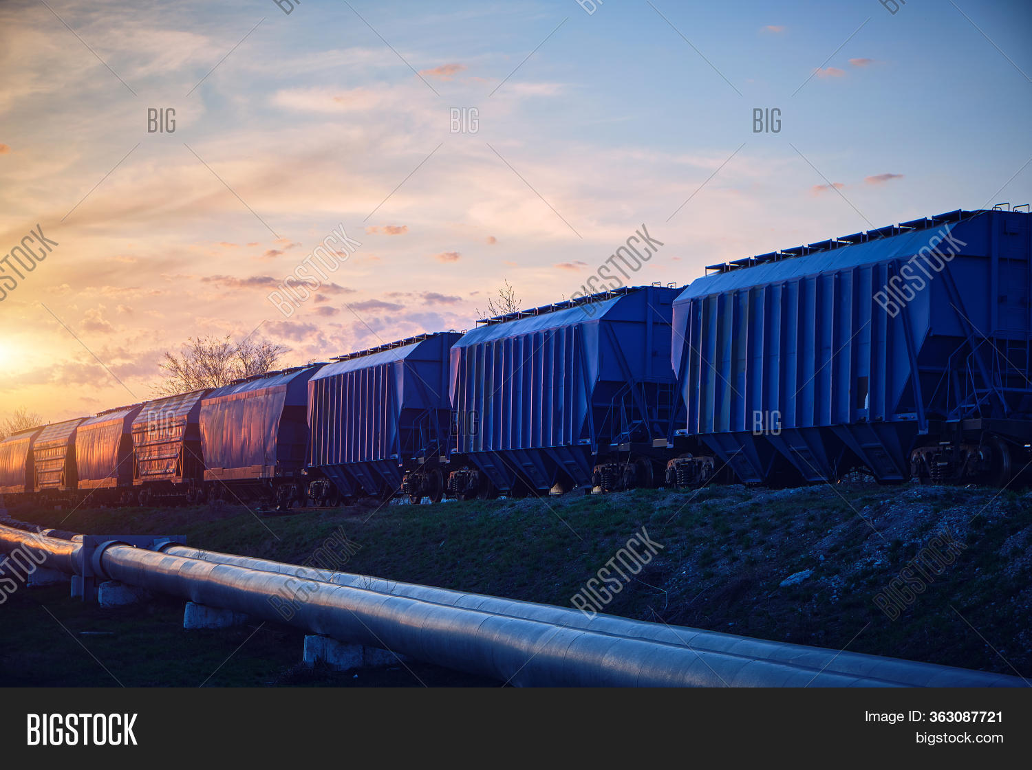 Train Wagons Loaded Image & Photo (Free Trial) | Bigstock
