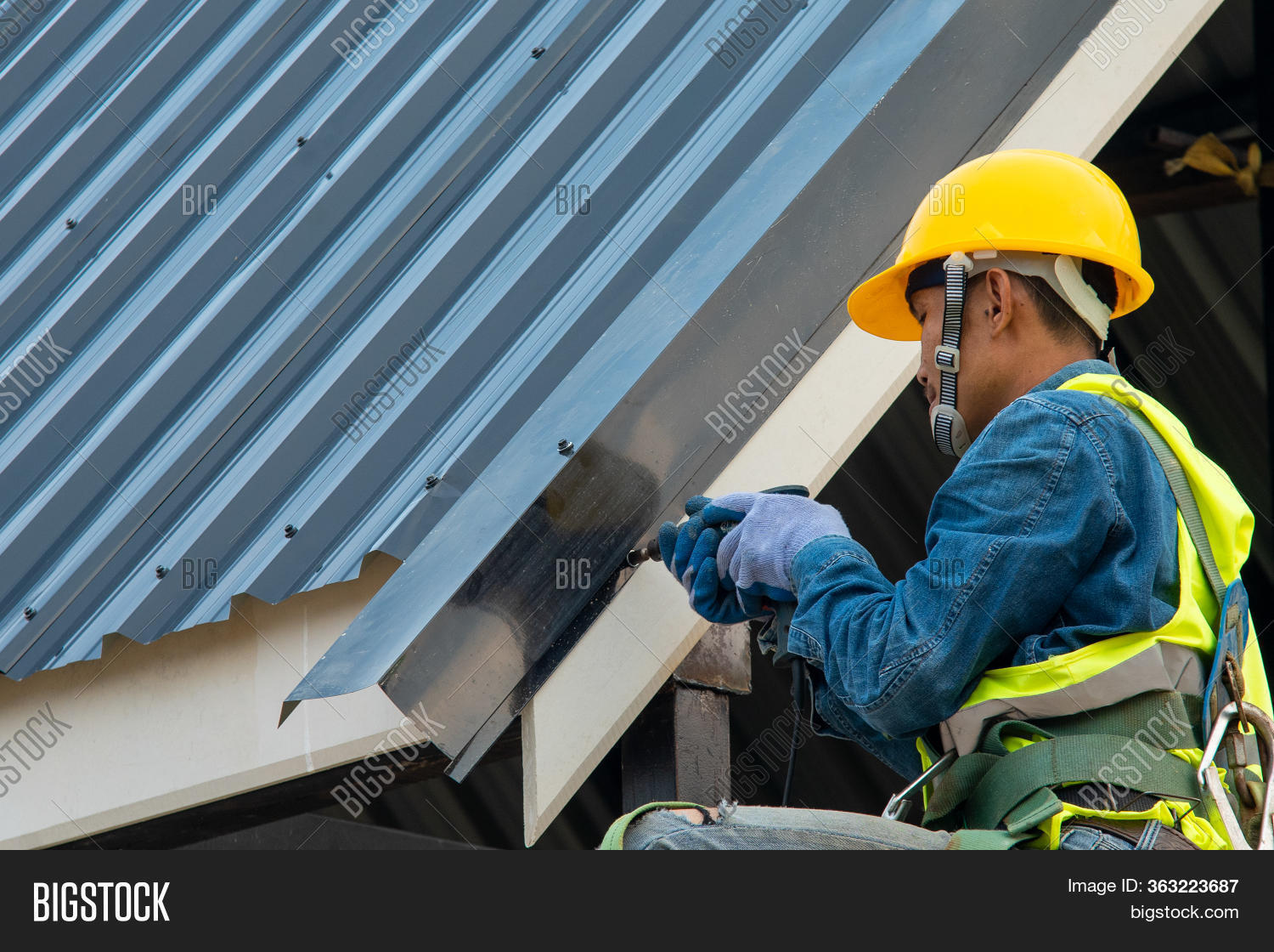 Technician Working On Image & Photo (Free Trial) | Bigstock