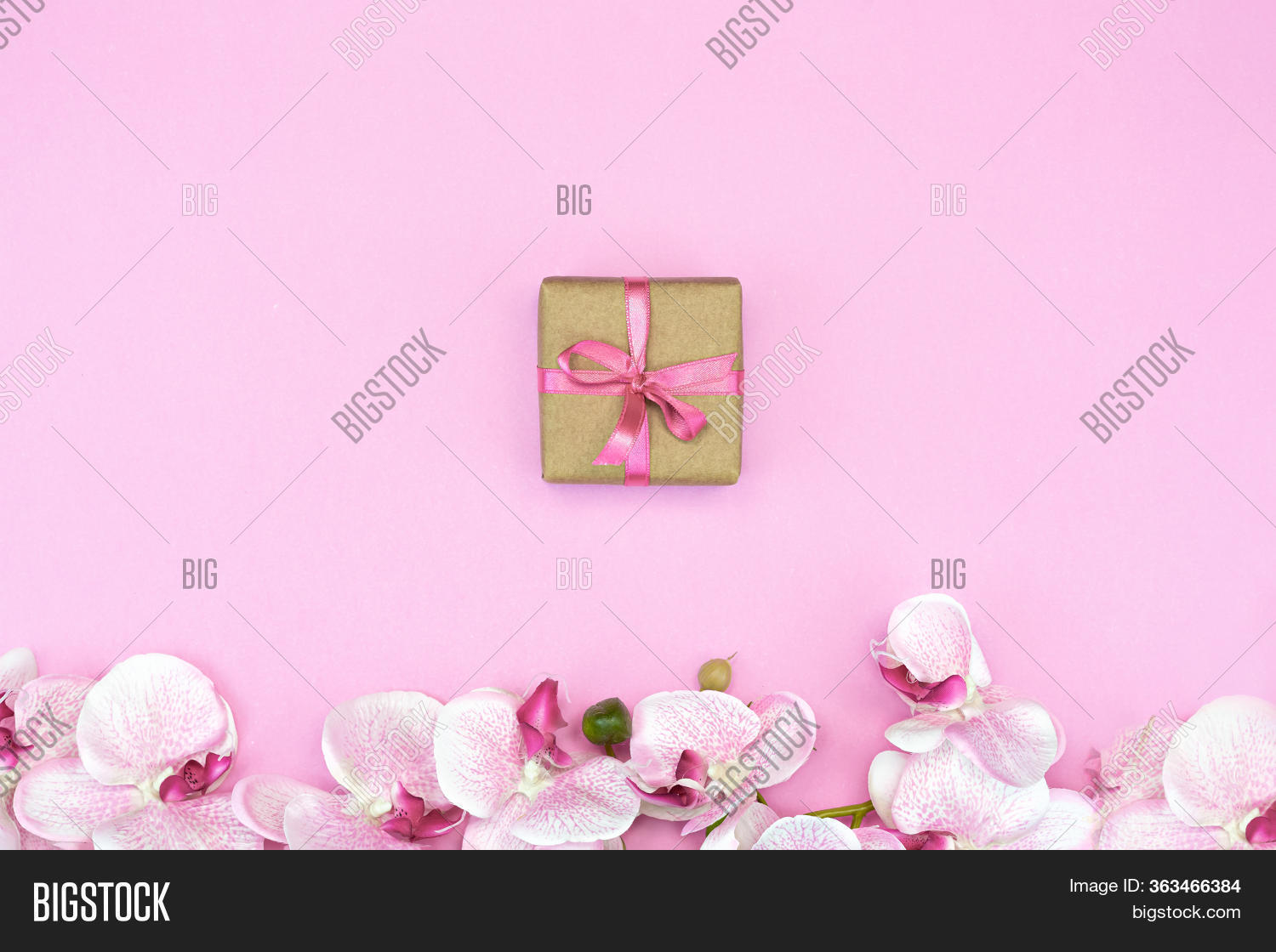 Flatlay Single Present Image & Photo (Free Trial) | Bigstock