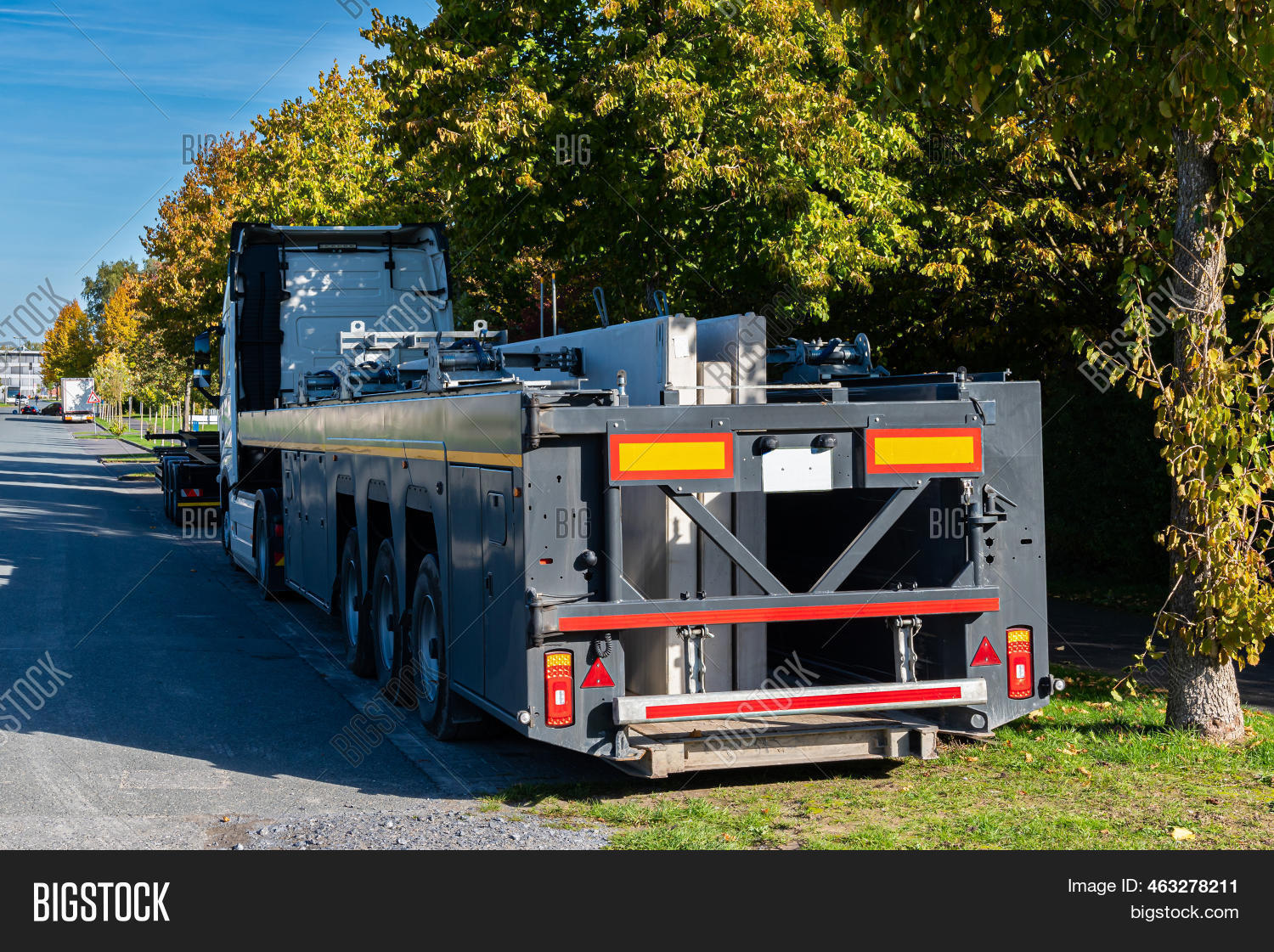 Rear View Large Truck Image & Photo (Free Trial) | Bigstock