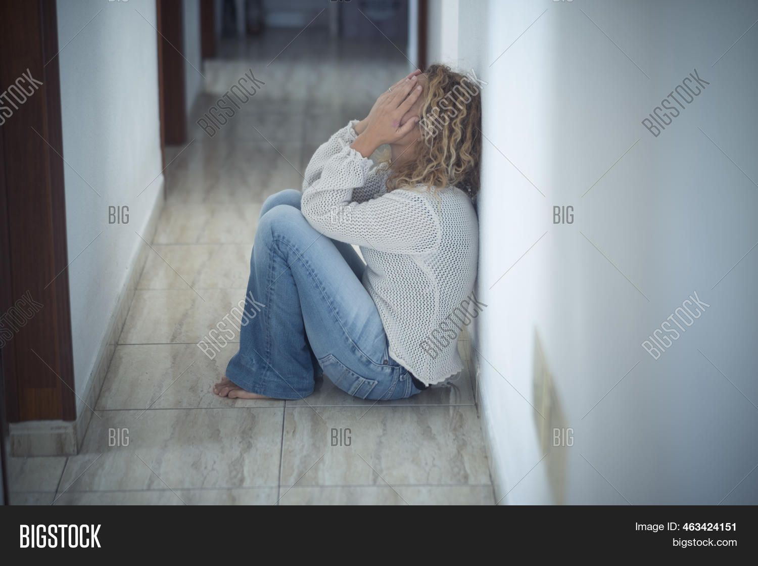 Lonley Scared Sad Girl Image & Photo (Free Trial) | Bigstock