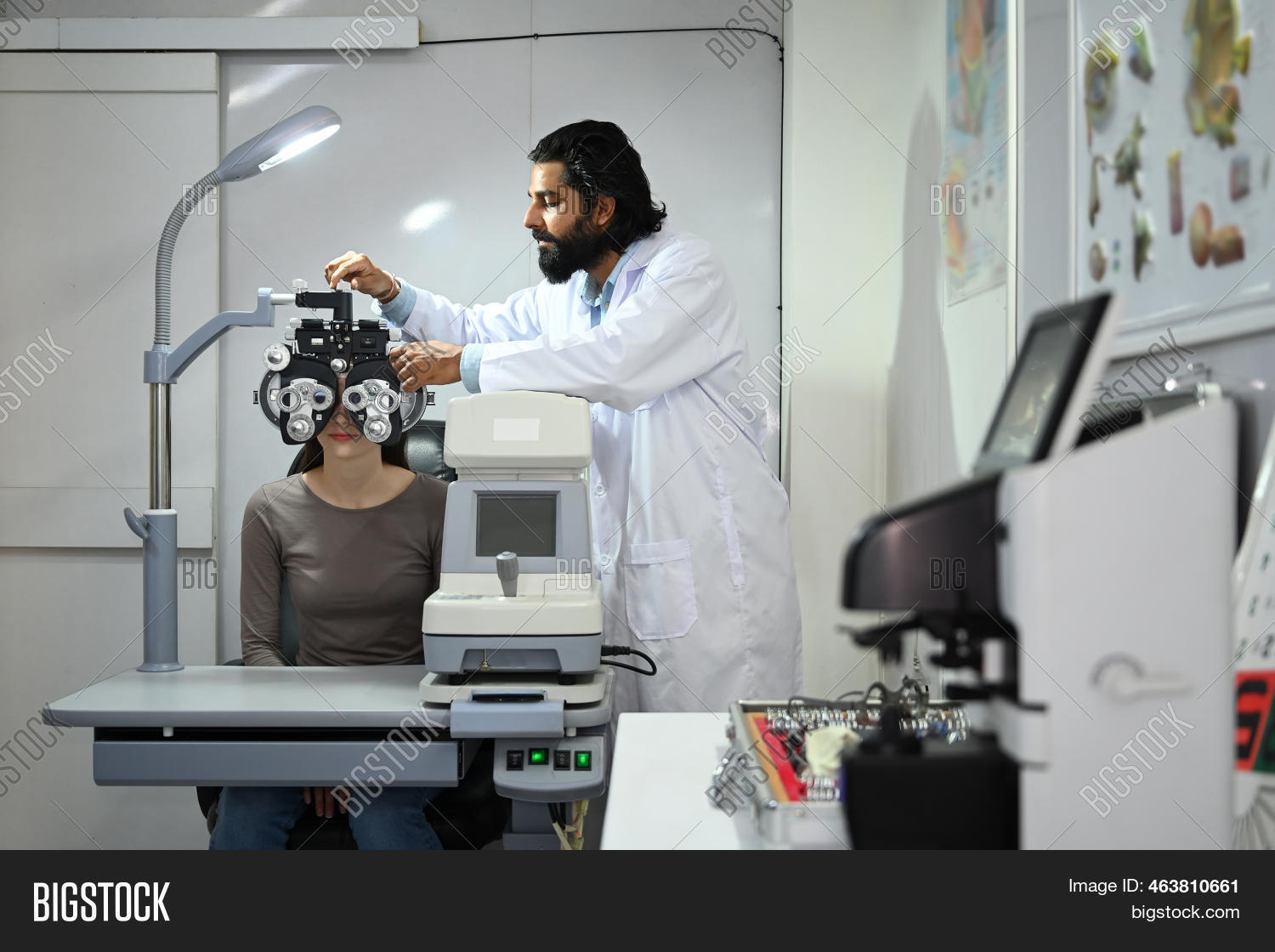 Male Ophthalmologist Image & Photo (Free Trial) | Bigstock