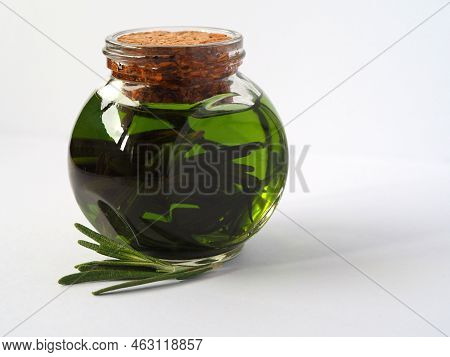 Alcoholic Tincture Image & Photo (Free Trial) | Bigstock