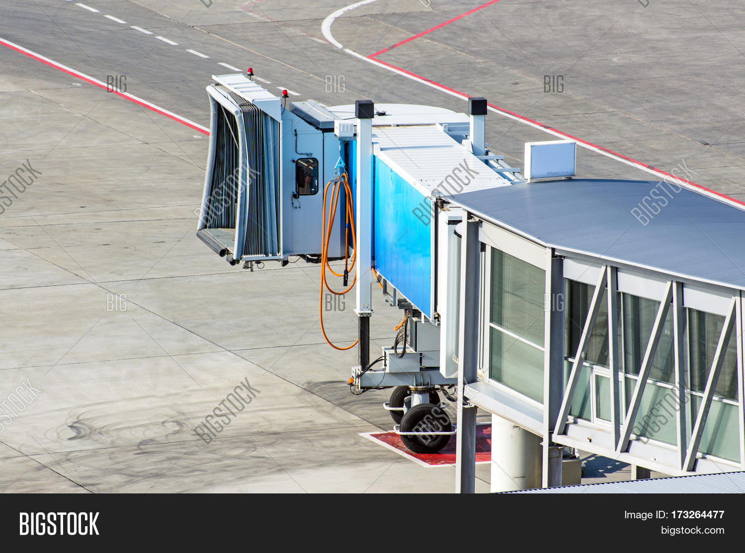 Boarding Bridges Image & Photo (Free Trial) | Bigstock