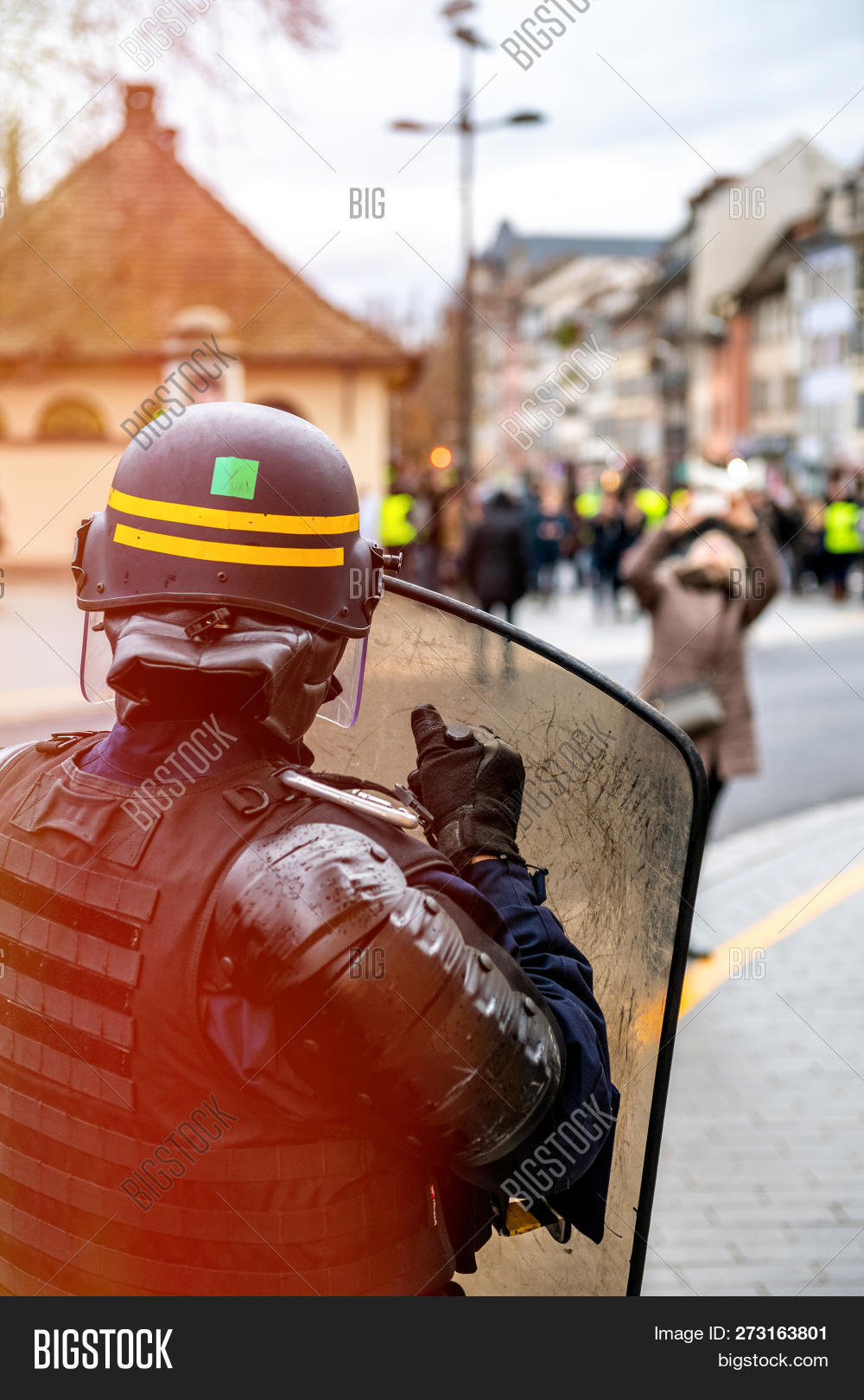 Rear View Police Image & Photo (Free Trial) | Bigstock