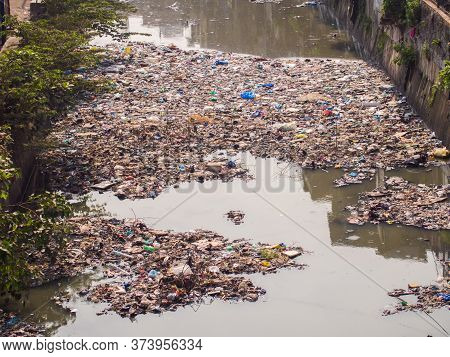 Dirty River Dharavi Image & Photo (Free Trial) | Bigstock