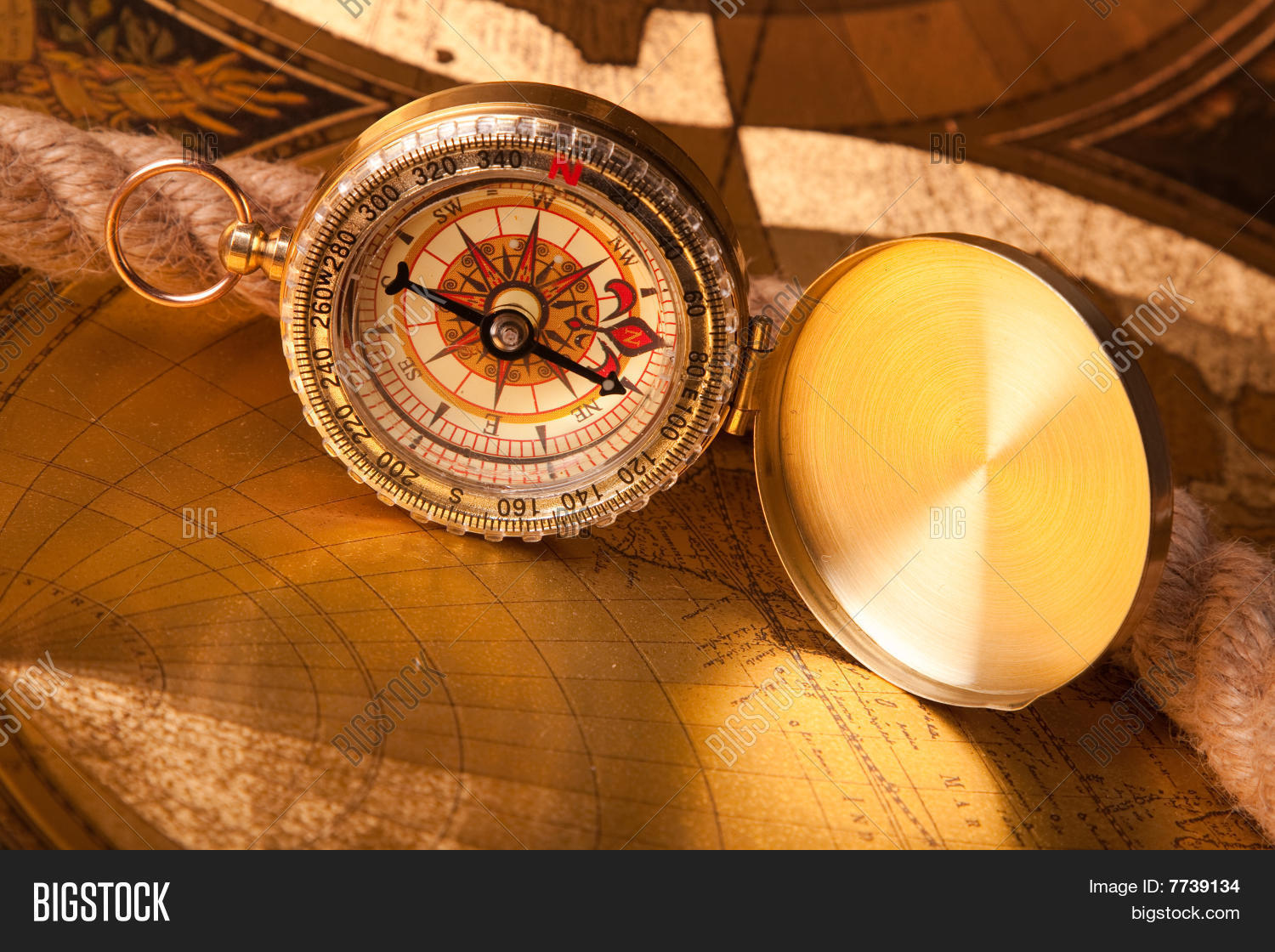 Old Gold Compass Maps Image & Photo (Free Trial) | Bigstock